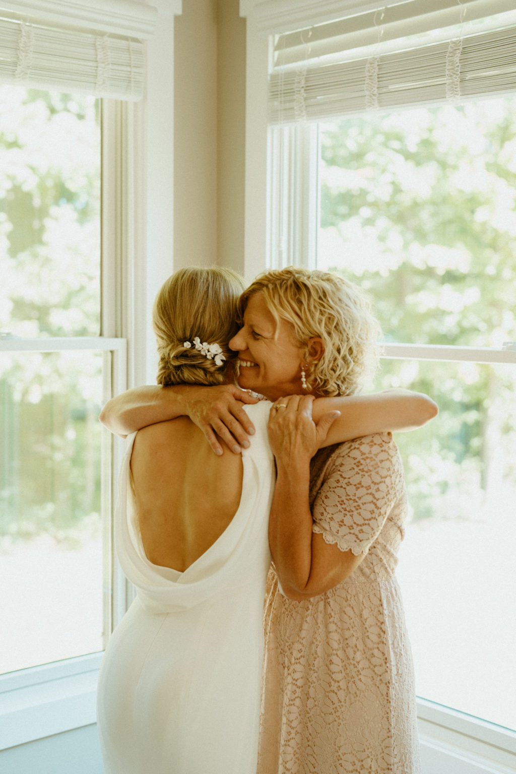 Michigan Wedding | Darcee + Alex - boyfromthemitten.com